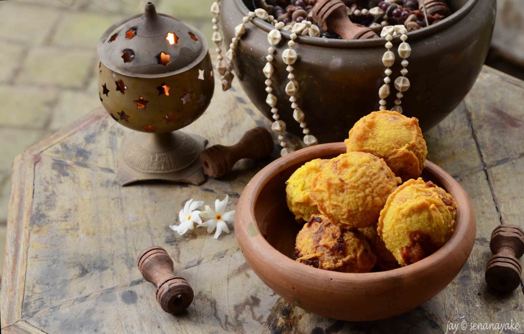 Habala pethi aggala (A healthy Sri Lankan rice flakes snack) | Peckish Me