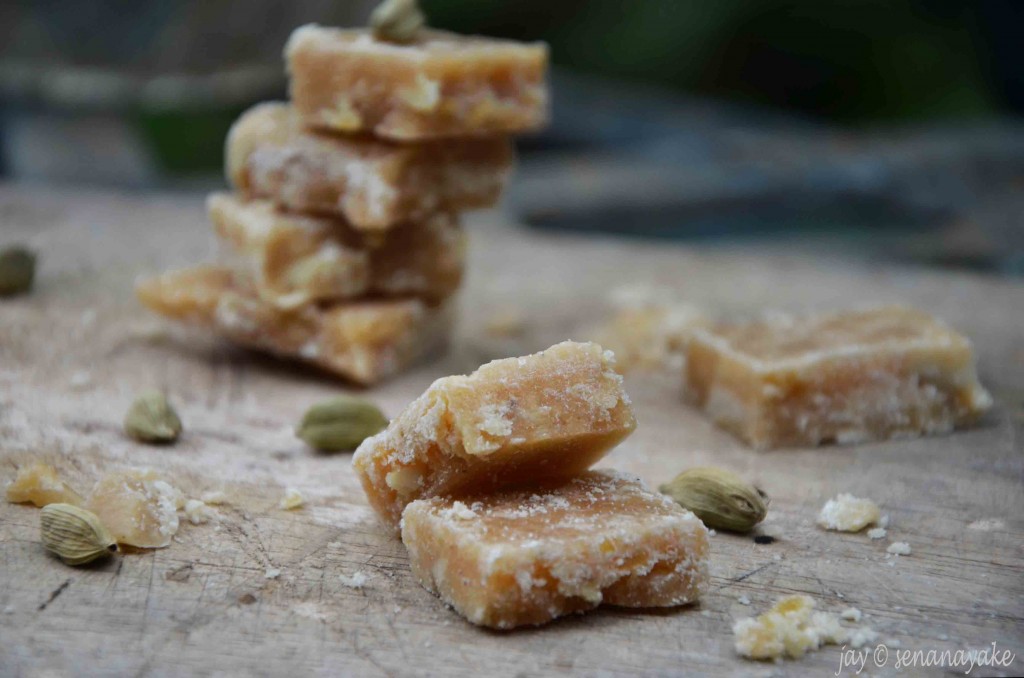 Habala pethi aggala (A healthy Sri Lankan rice flakes snack) | Peckish Me