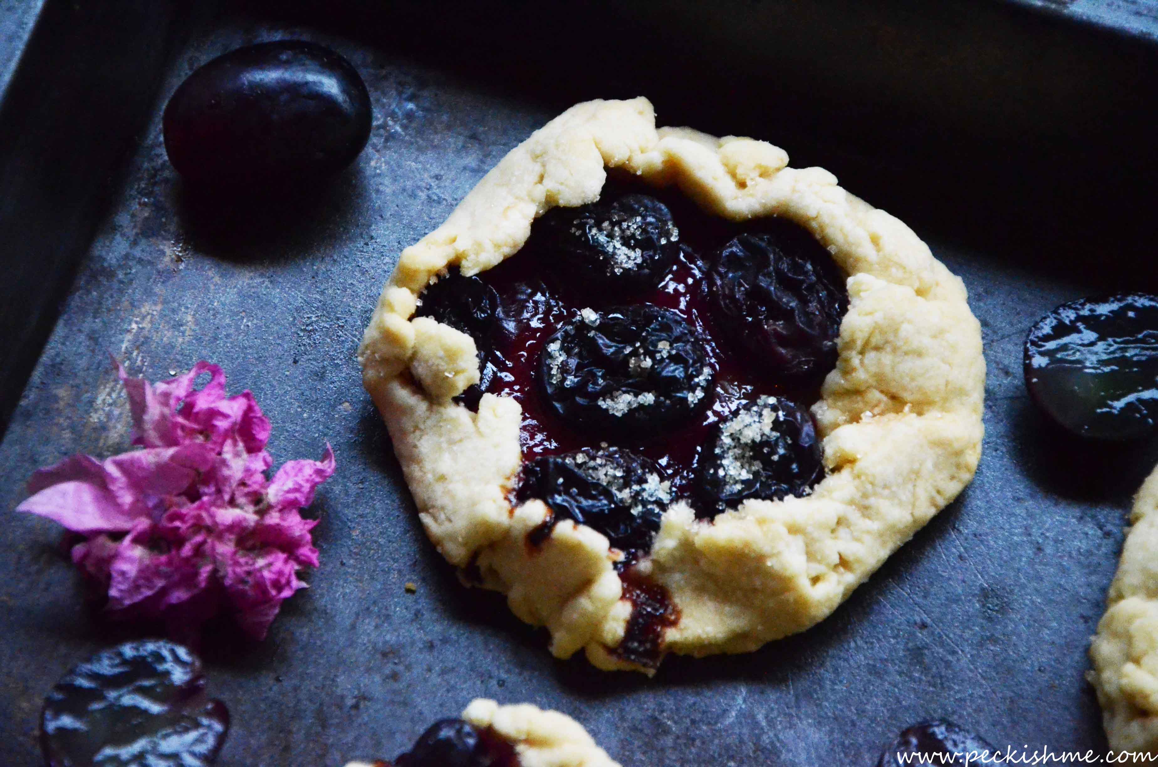 Super Easy Grape Tart | Peckish Me