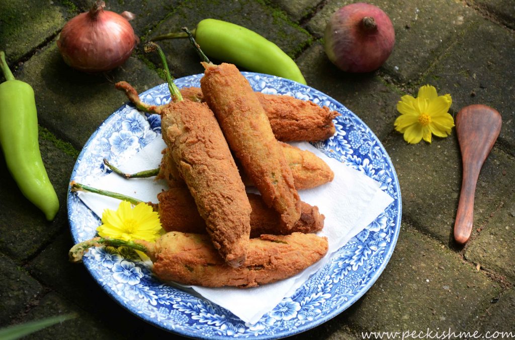 Stuffed Banana Peppers (Deep Fried Maalu Miris) | Peckish Me
